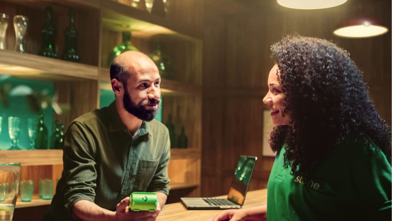 O que é adquirente e como ela se comunica com banco e negócio?